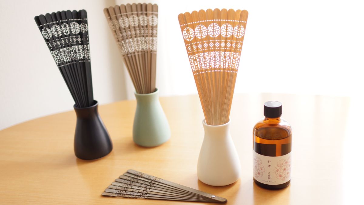 扇子を未来へつなぐ新しい楽しみ方！扇ルームフレグランス（かざぷち 翠） ｜BECOS